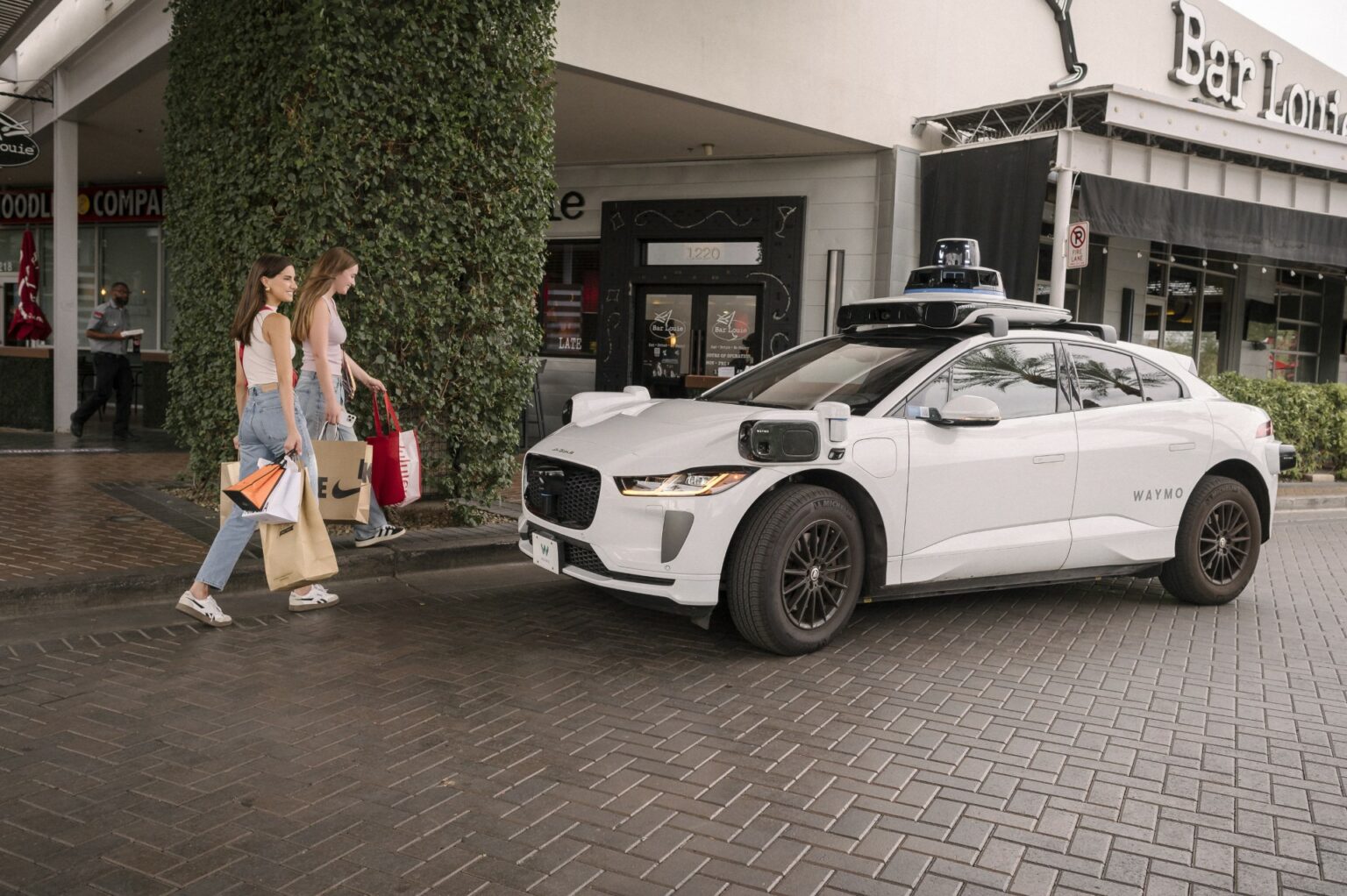 Waymo Debuts Employer-Focused Autonomous Ride Program in Phoenix ...